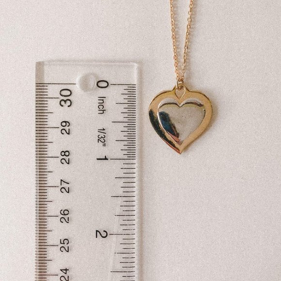 Amway Artistry | Jewelry | Vintage Amway Minimal Heart Charm Chain ...